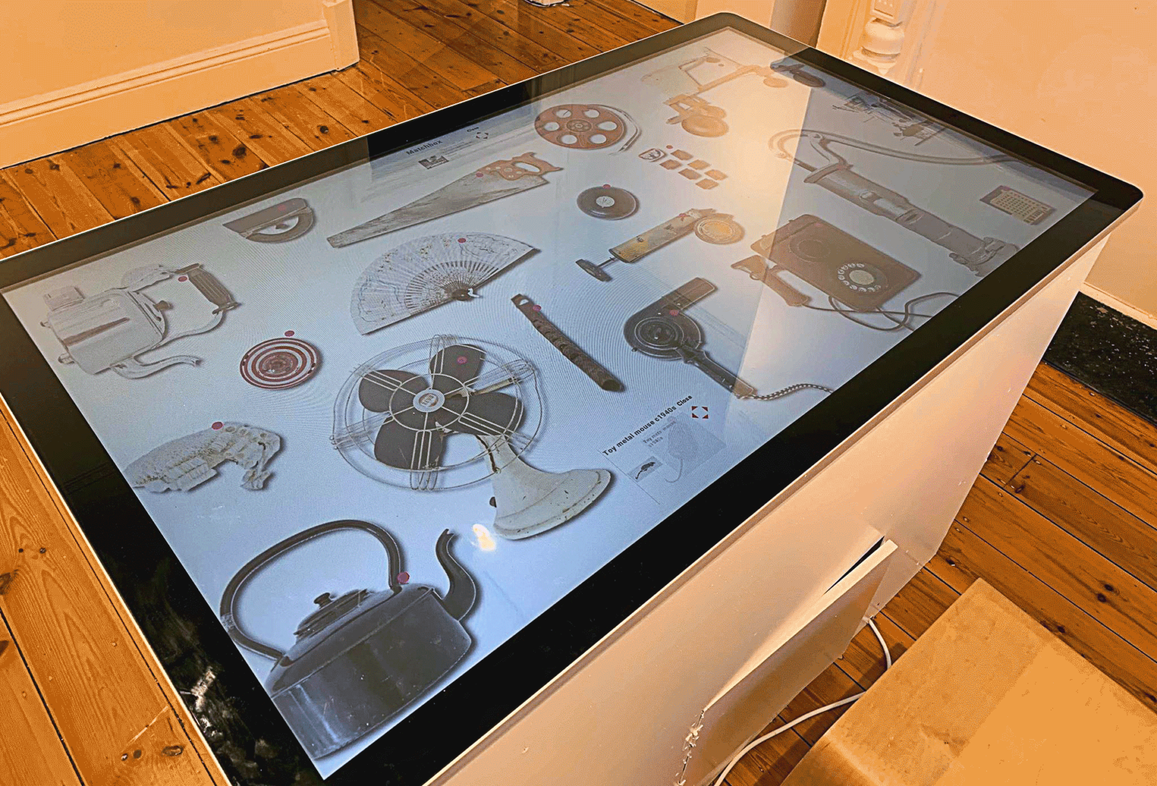 Unley Museum touchscreen interactive - Appliquette